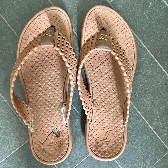 Louis Vuitton | Shoes | Authentic Louis Vuitton Perforated Flip Flops ...